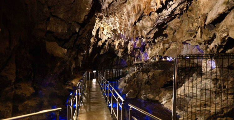 Hida Great Limestone Cave (Takayama, Japan) - MACHIYA Magazine | A Blog ...
